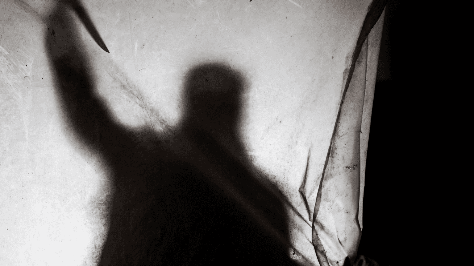 25+ Original Logline Examples [From Famous Movies & Films]