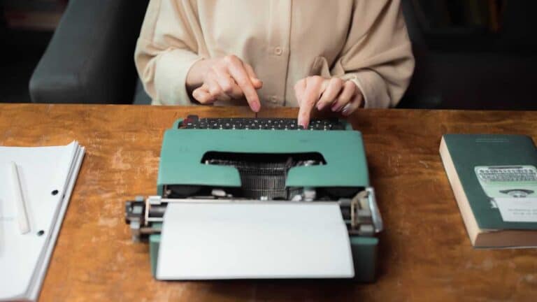 Plot vs Story: What's The Difference? [With 3 Examples!]